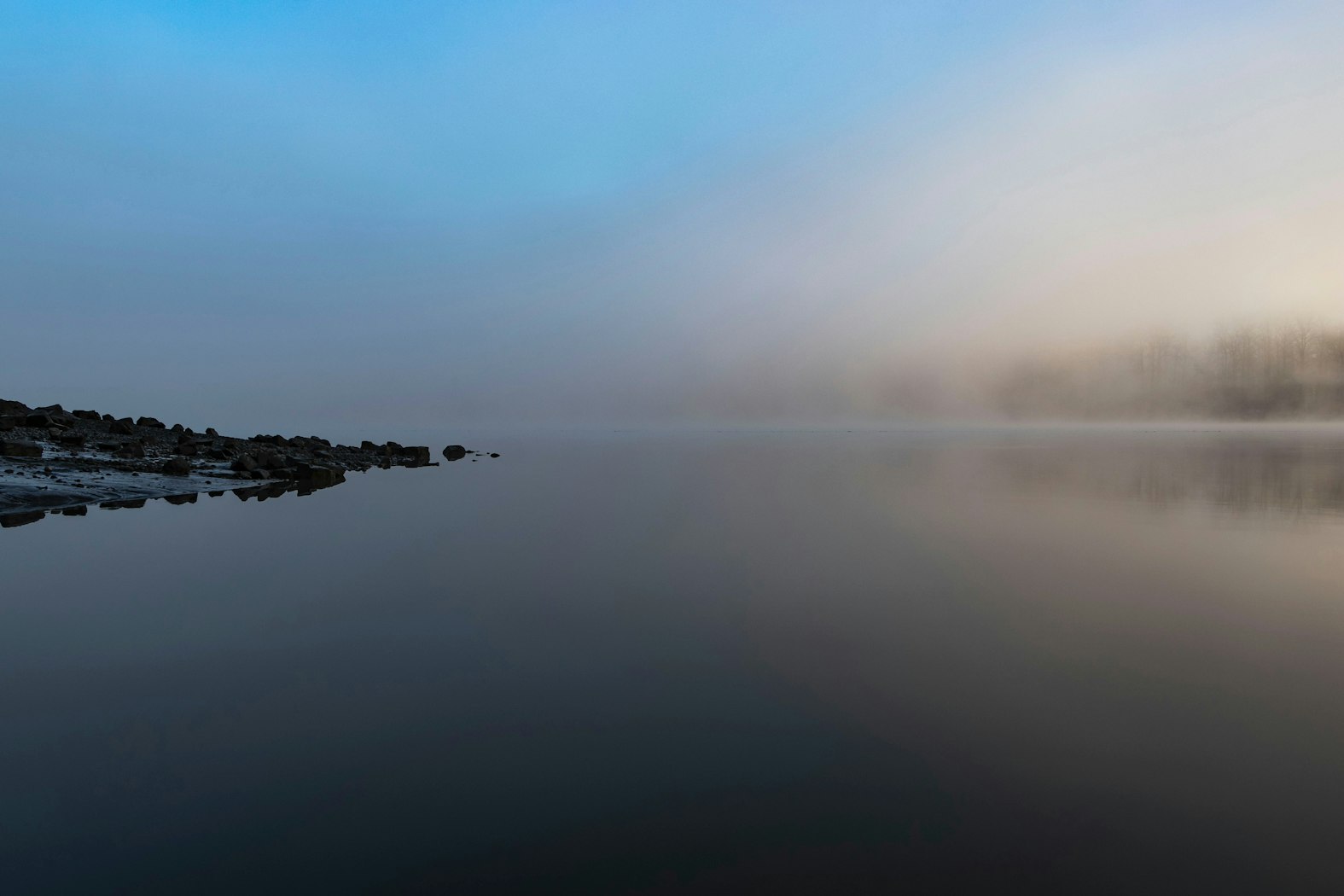 A Strange and Holy Calm: Holding Our Peace in an Age of Outbursts ...