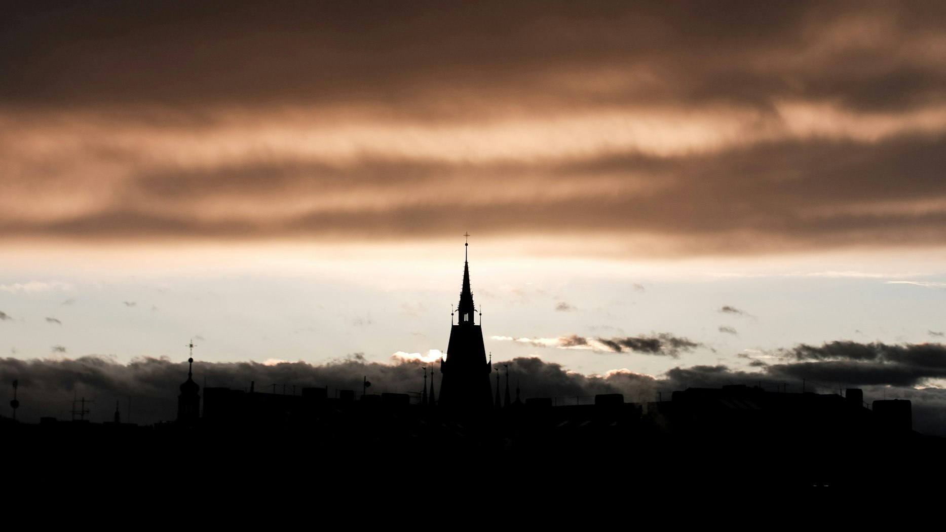 Becoming Unshakable in a World of Pain | Desiring God