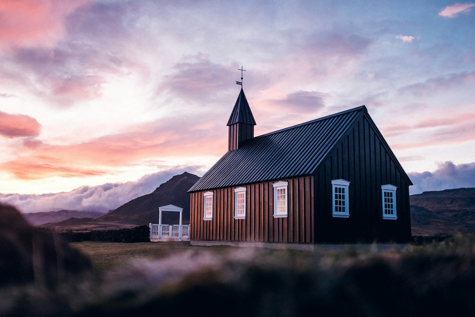 Love Your (Imperfect) Pastors | Desiring God