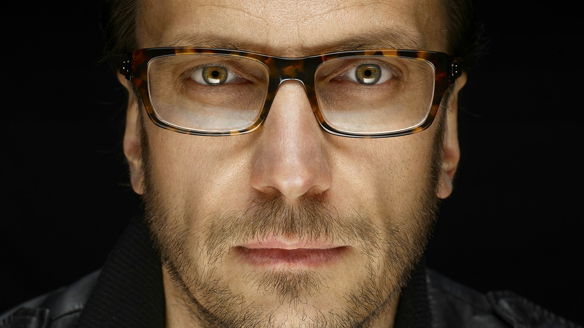 My Pastor Uses Pre-Made Sermons — Should I Be Concerned? | Desiring God