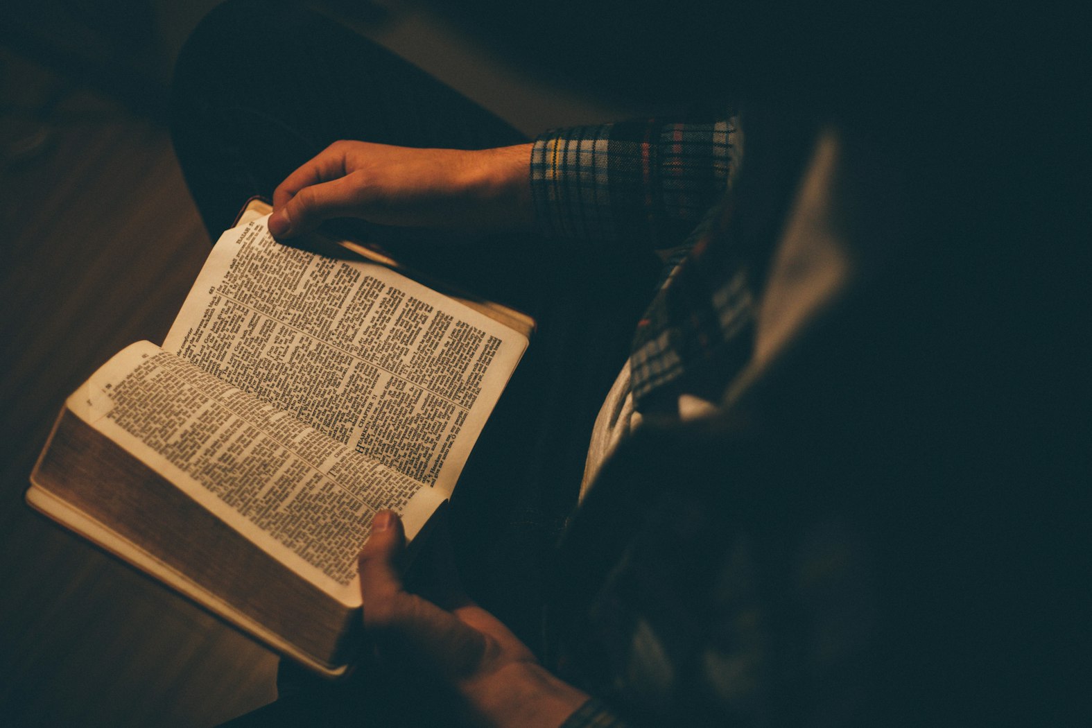 Reading Without Seeing: How Not to Study the Bible | Desiring God